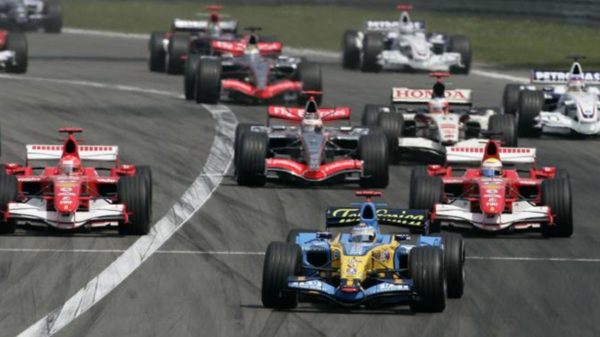 Ferrari take it to Renault - TNT Sports