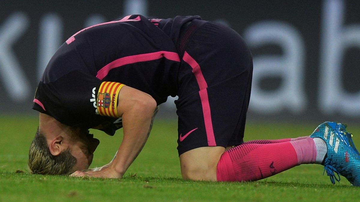 Hamstring injury leaves Lionel Messi in doubt for Argentina's World Cup ...