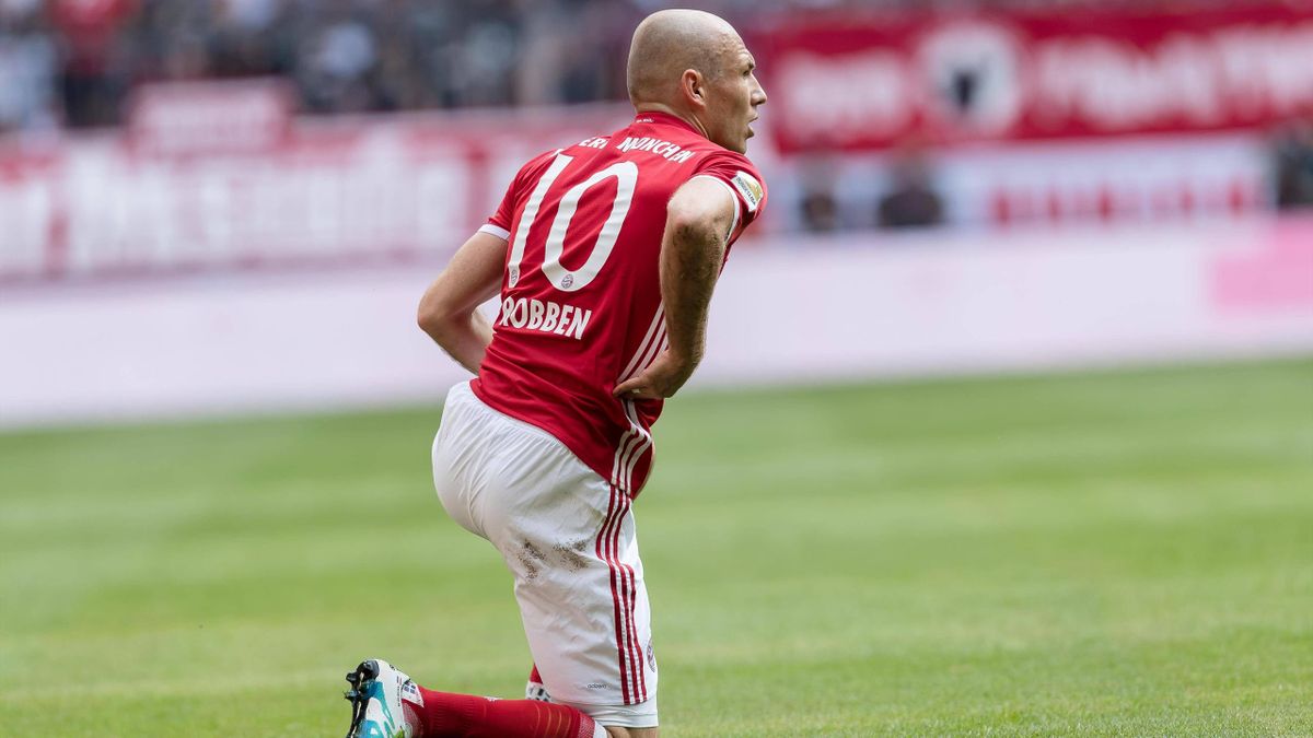 Arjen Robben injury confirmed by Danny Blind as winger misses out on ...