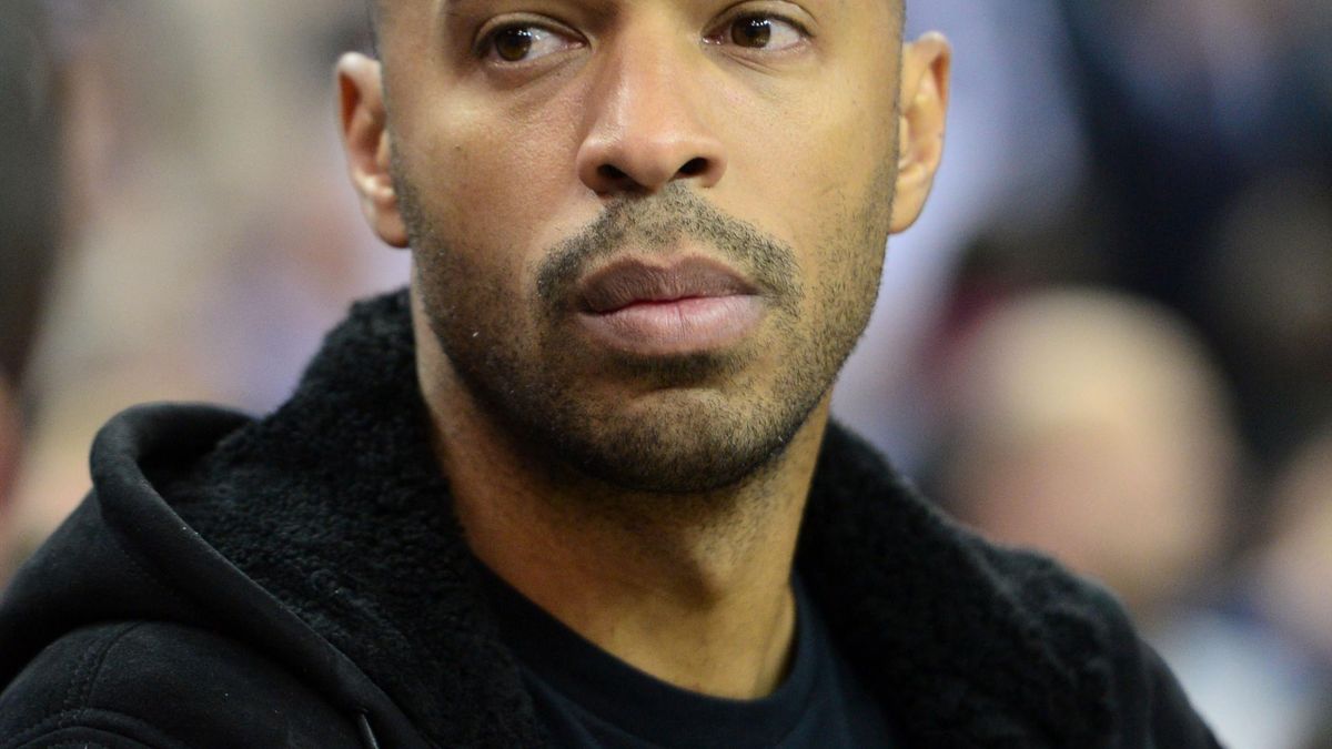 Alexis Sanchez denies Thierry Henry told him to leave Arsenal - TNT Sports