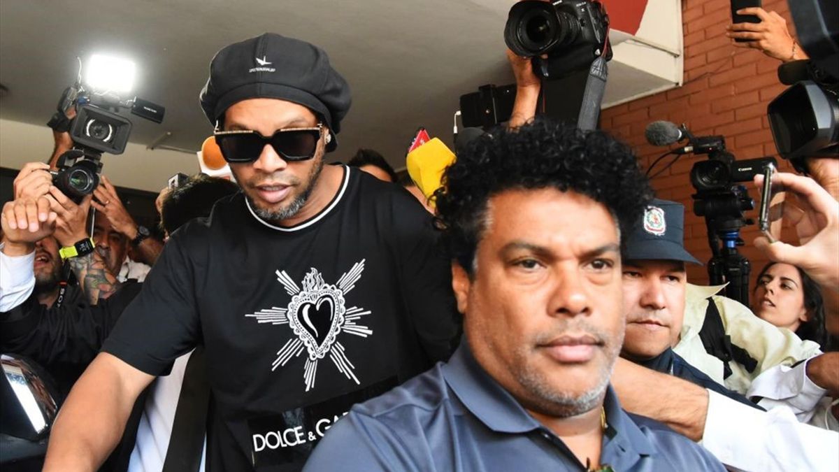 Football news - Ex-Barcelona star Ronaldinho arrested in Paraguay ...