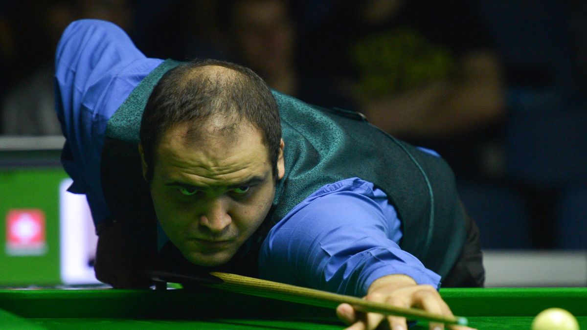 funny snooker player