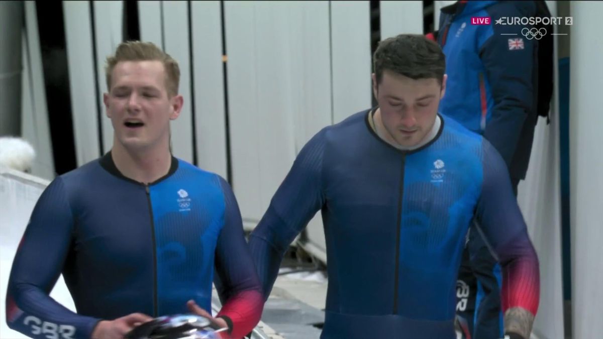 Brad Hall and Nick Gleeson in scary high-speed two-man bobsleigh crash ...