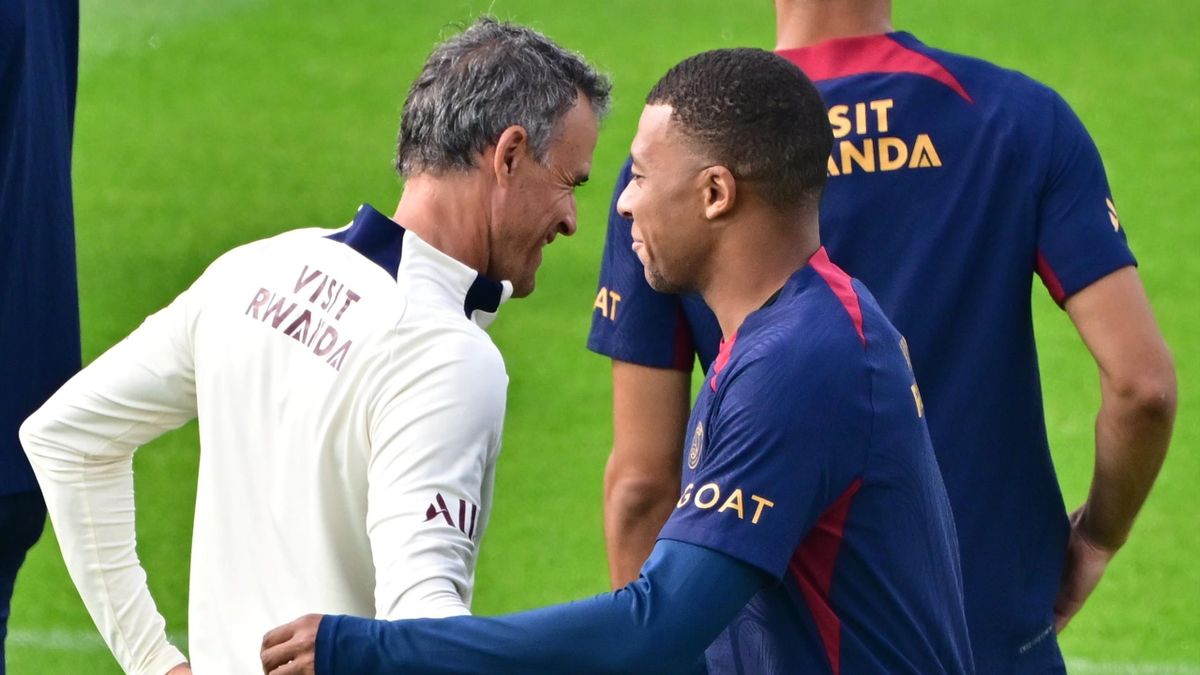 Kylian Mbappe in Paris Saint-Germain contract extension talks as Carlo ...