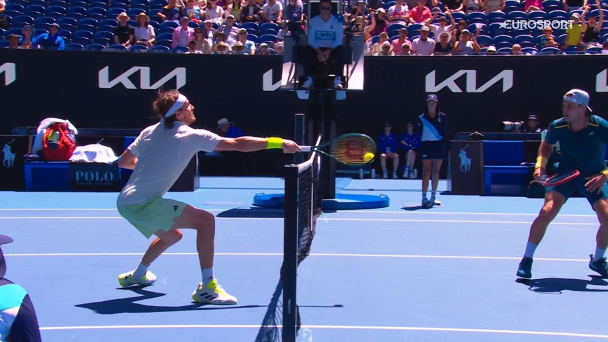 Emma Raducanu gets wild luck in 'quite amazing' point as wind blows ...