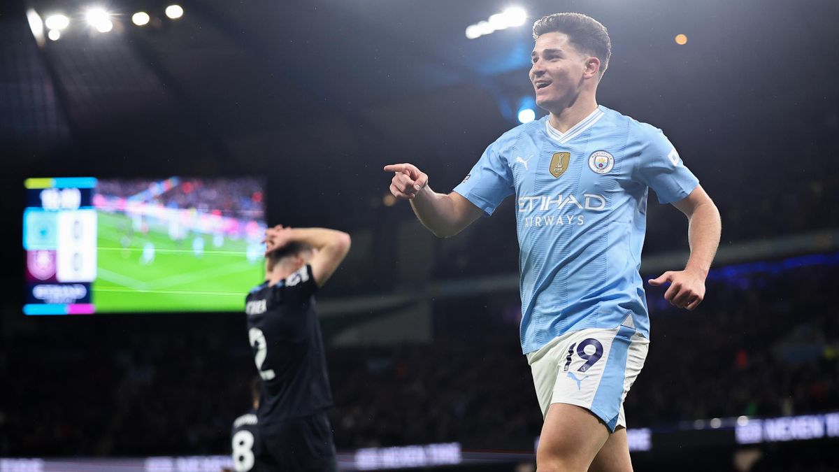 Pep Guardiola hails 'amazing' Manchester City star Julian Alvarez after ...