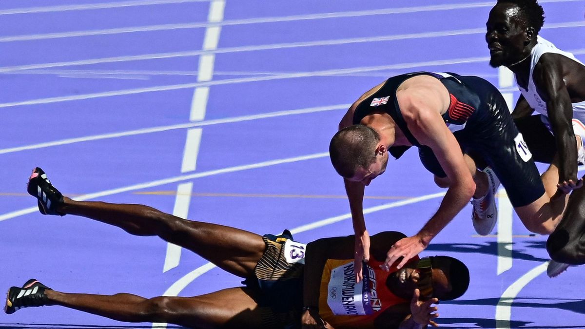 Team GB's George Mills falls in chaotic 5000m, then pushes France's ...