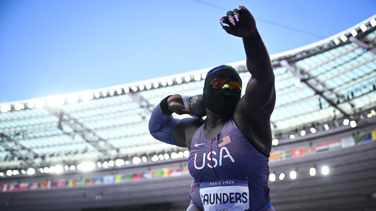 Who is Raven 'Hulk' Saunders? The American masked shot put star who ...