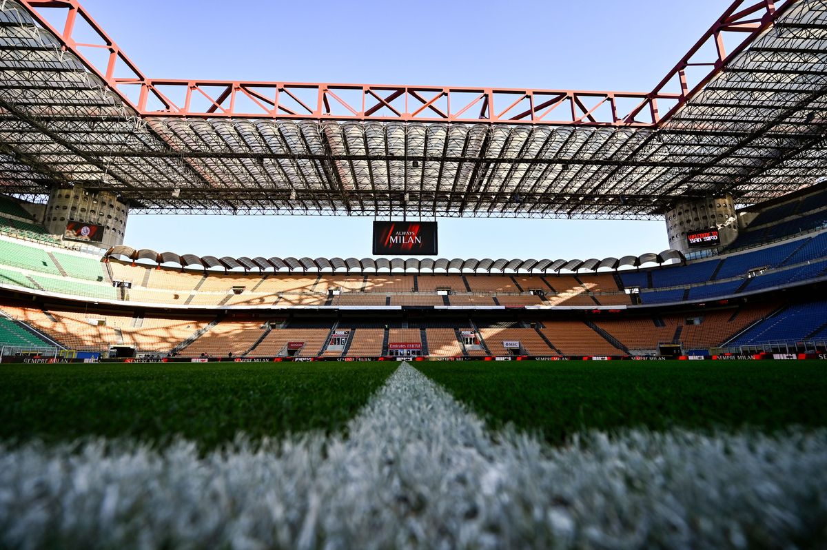 Biggest football stadiums in the world revealed as Man Utd announce ...