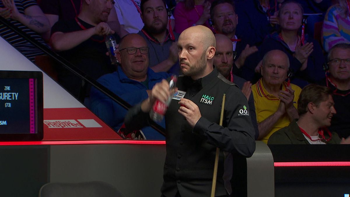 Judd Trump leads Zhou Yuelong in World Championship first round after ...