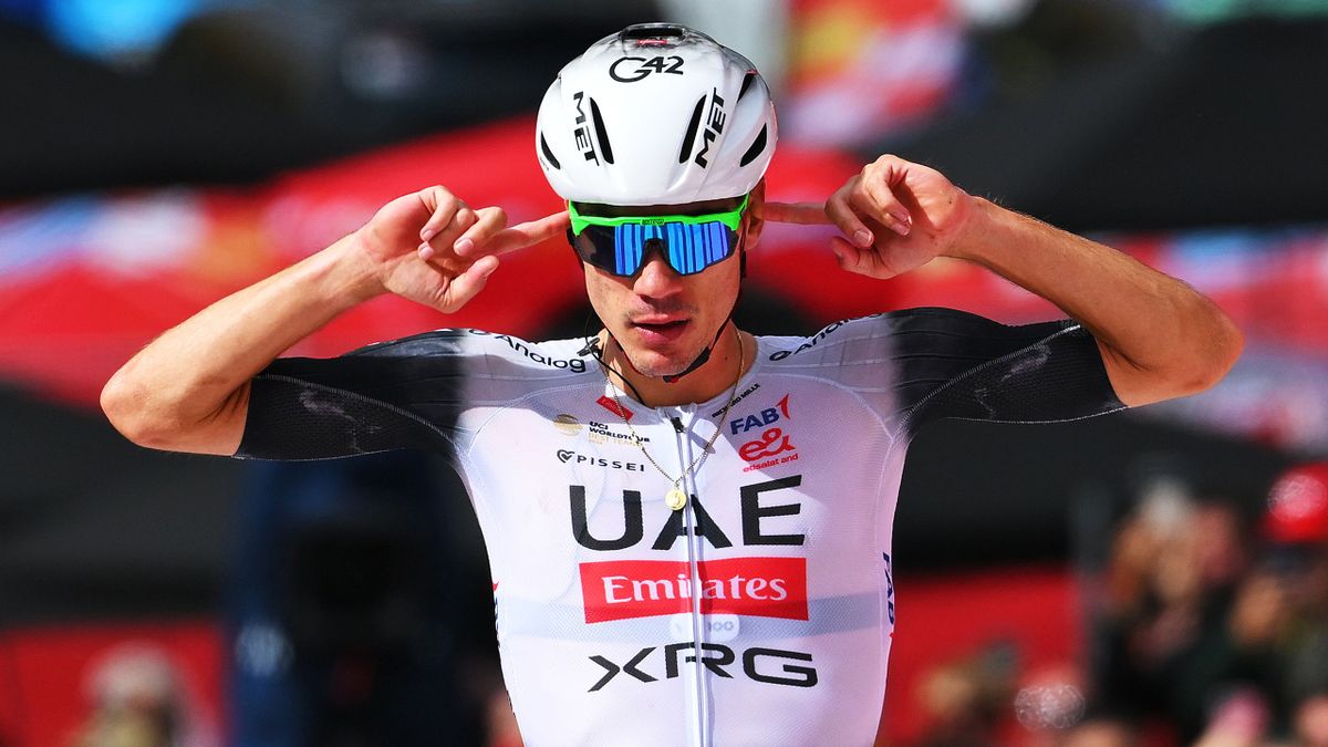 Juan Ayuso told to ‘wind your neck in’ after ‘throwing his team under ...