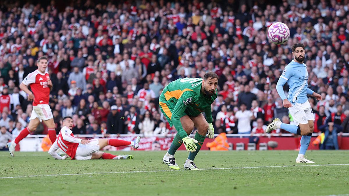 Arsenal 1-1 Manchester City result: Super sub Gabriel Martinelli nets ...