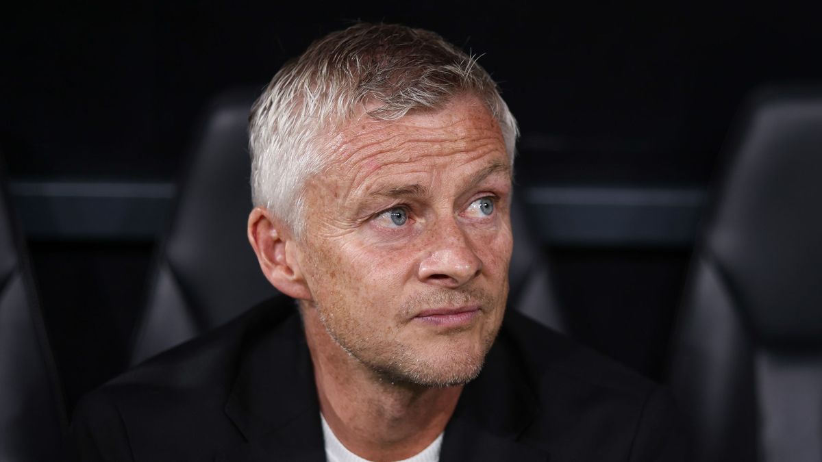 Manchester United get boost in midfielder search as Wolverhampton ...