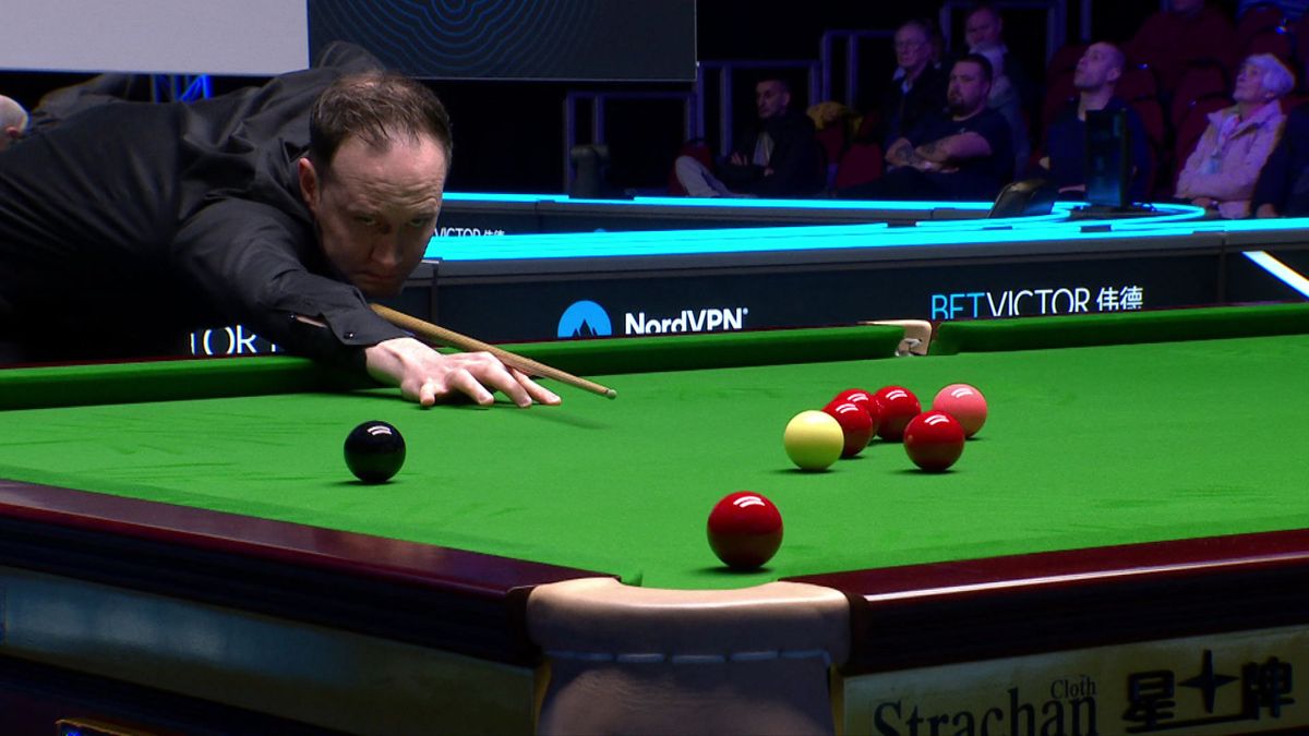 Welsh Open 2026: Mark Williams says 'shut up' as rare referee error ...
