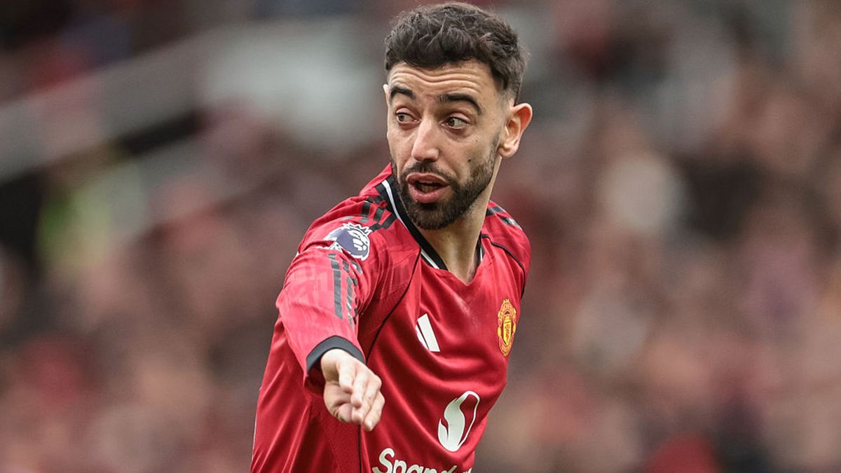 Why Manchester United's Bruno Fernandes 'deserves' the Premier League ...