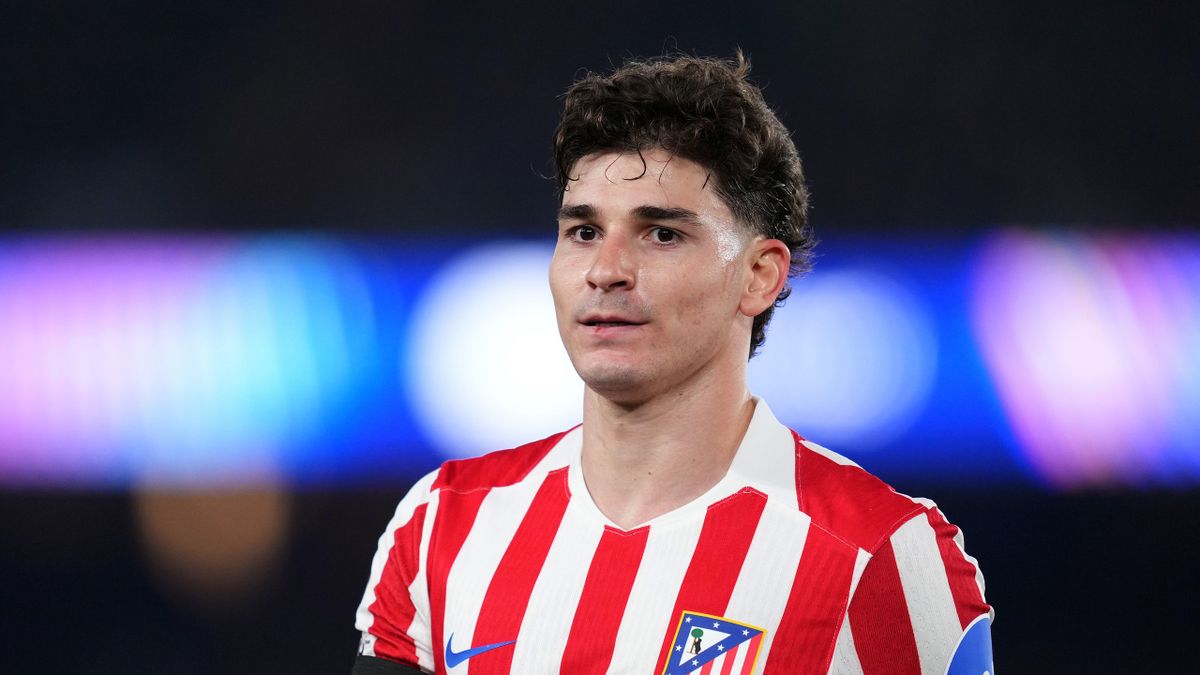 Julian Alvarez's agent speaks out on Barcelona speculation amid Arsenal ...