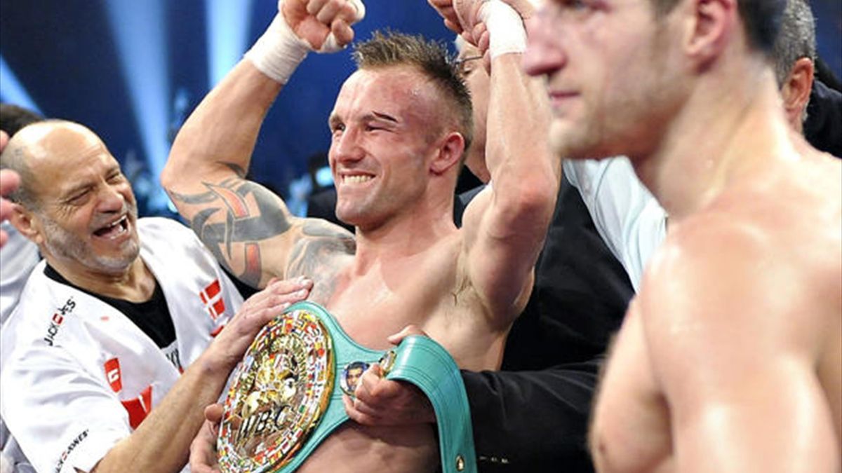 Carl Froch: Boxing’s God of War out for revenge - TNT Sports