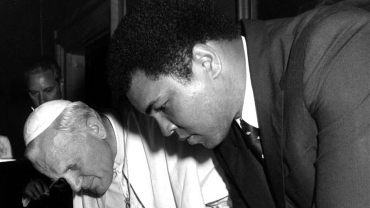 13 of the world’s sporting icons meet the Pope - TNT Sports