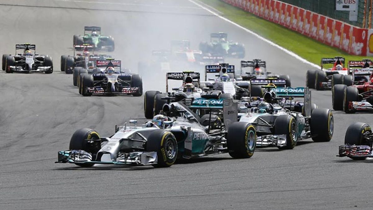 Hamilton makes rash promise over intense Rosberg feud - TNT Sports