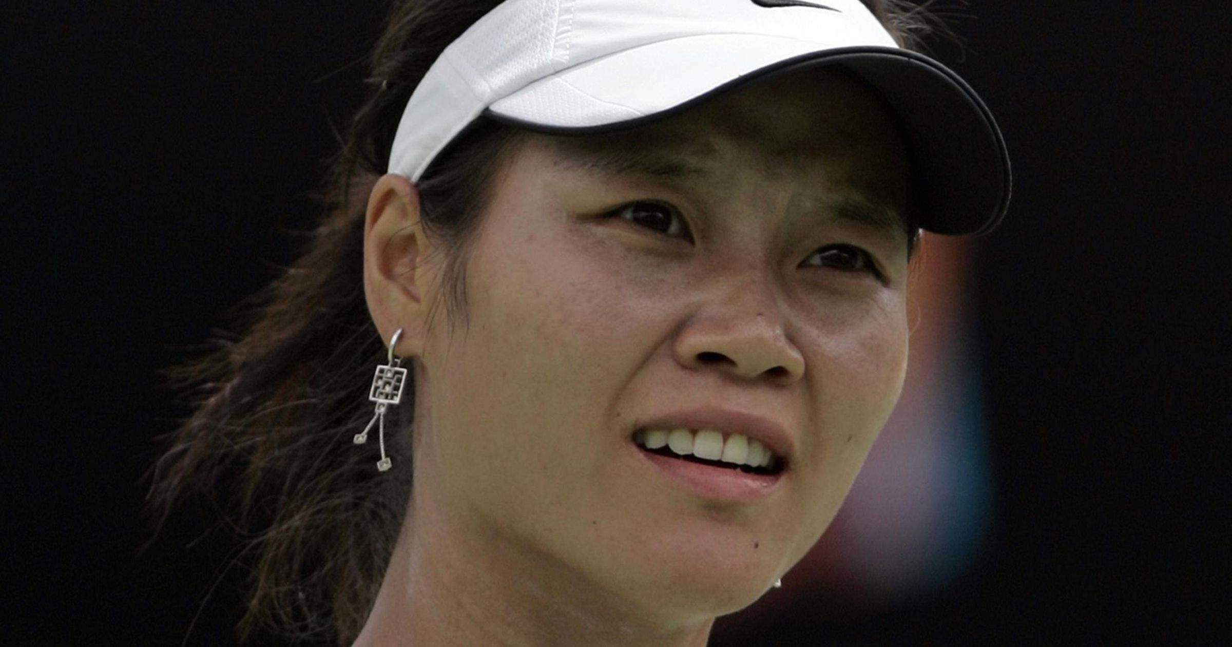 Li keeps flag flying - TNT Sports