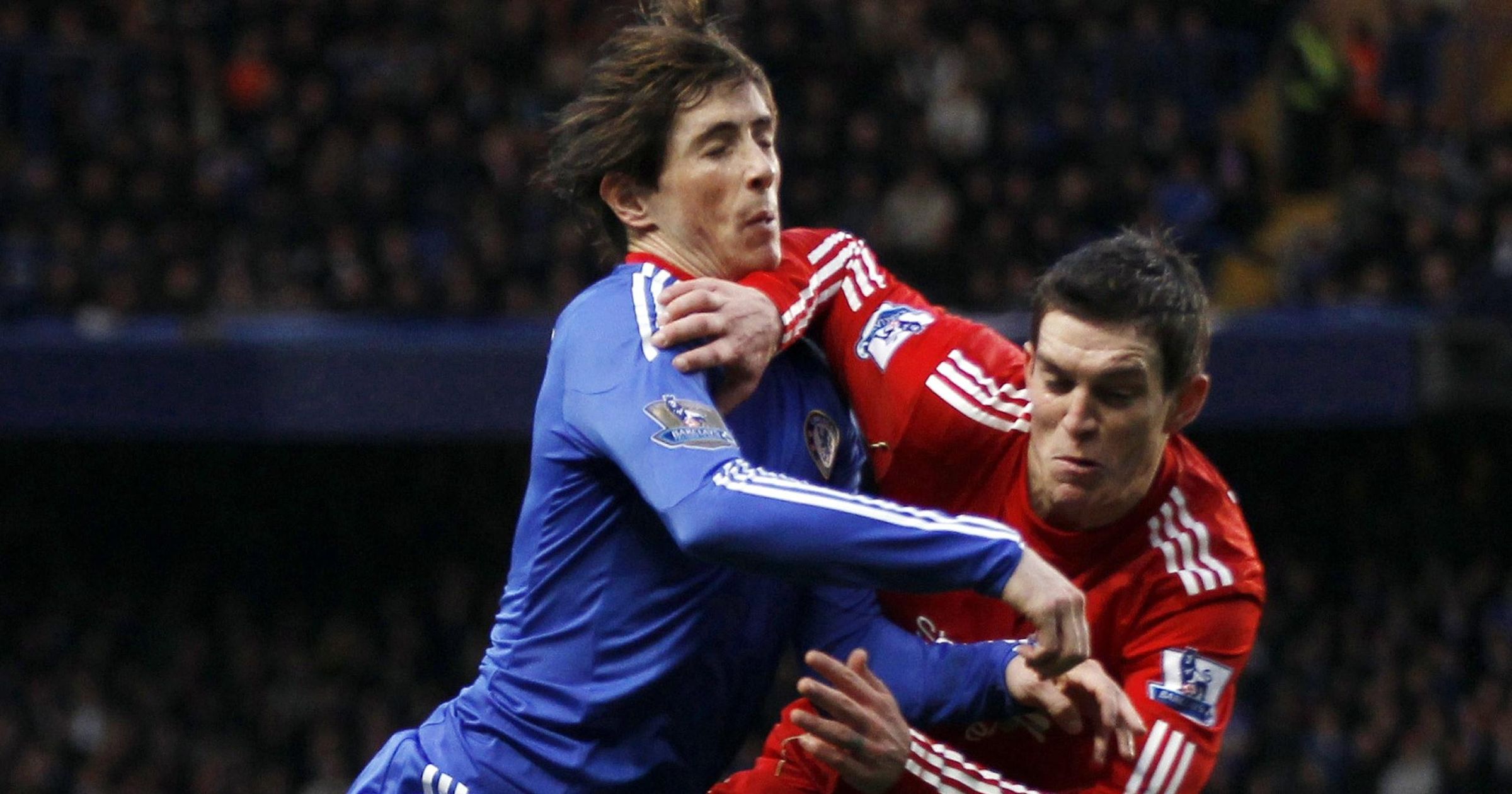 Agger slams Torres - TNT Sports