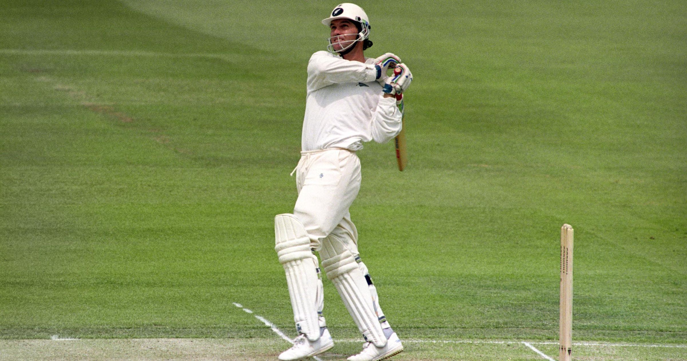 Former New Zealand captain Crowe dies aged 53 - TNT Sports