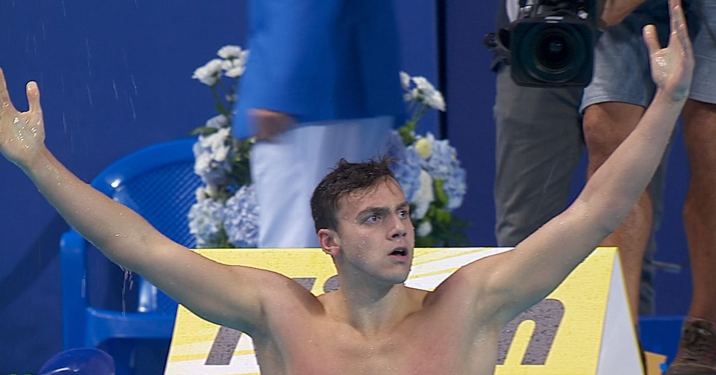 Guy eclipses Sun to win 200m freestyle - TNT Sports