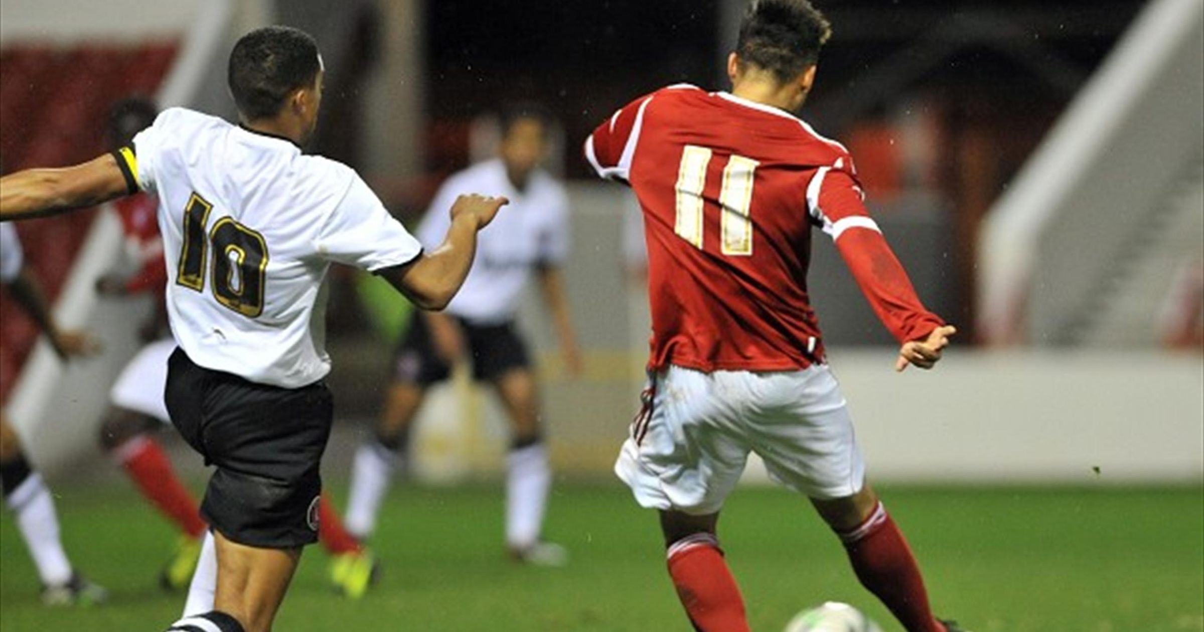 Dagenham sign QPR midfielder Jake Mulraney on loan - TNT Sports