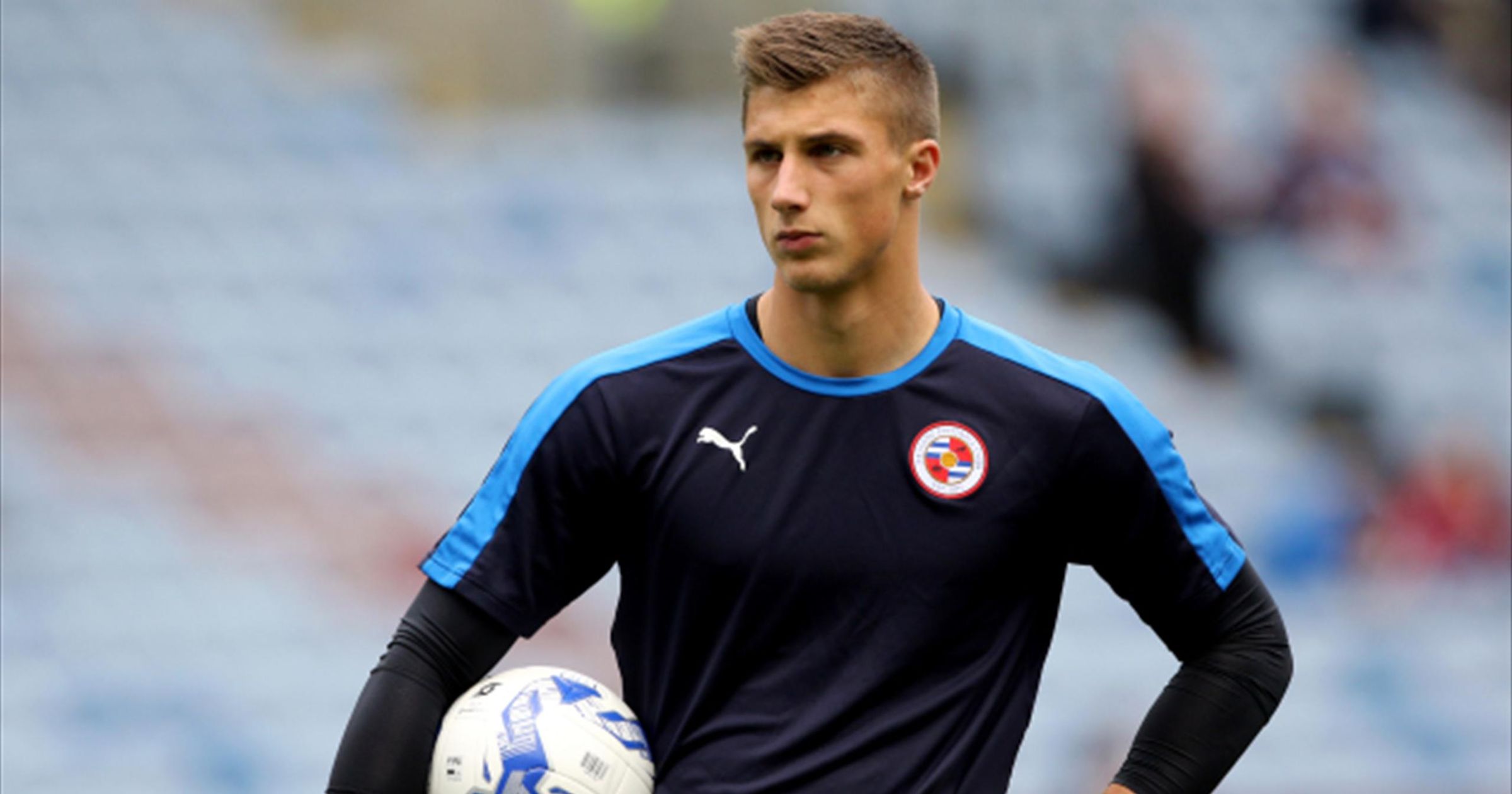 Reading goalkeeper Stuart Moore joins Peterborough on loan - TNT Sports