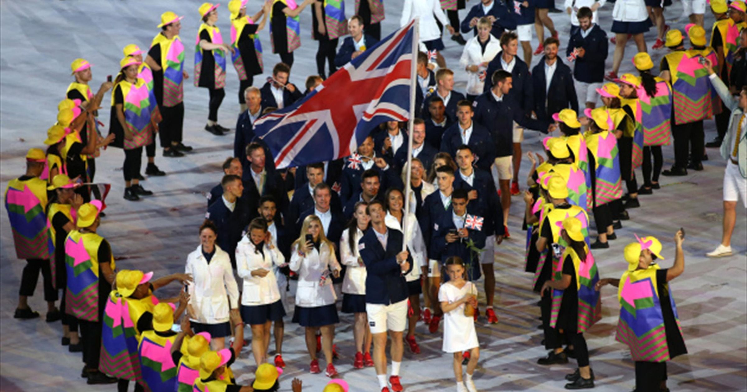 Rio 2016 Olympics: Huge queues and angry fans mar the start of Rio ...