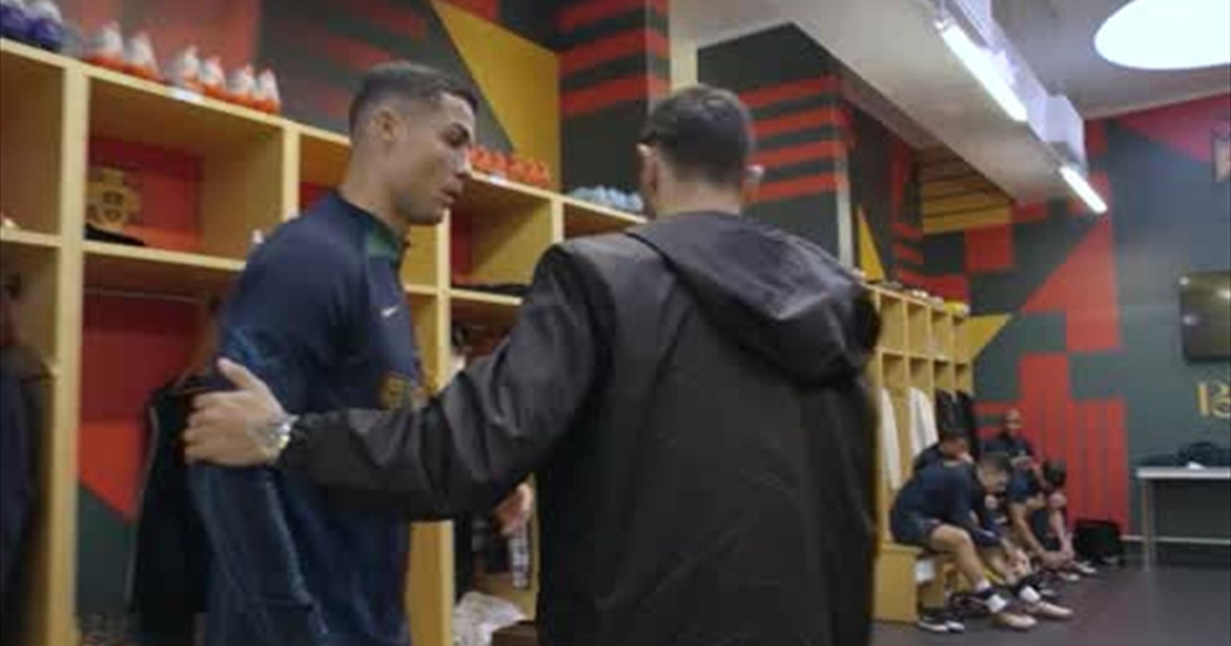 Cristiano Ronaldo and Bruno Fernandes’ handshake at Portugal training ...