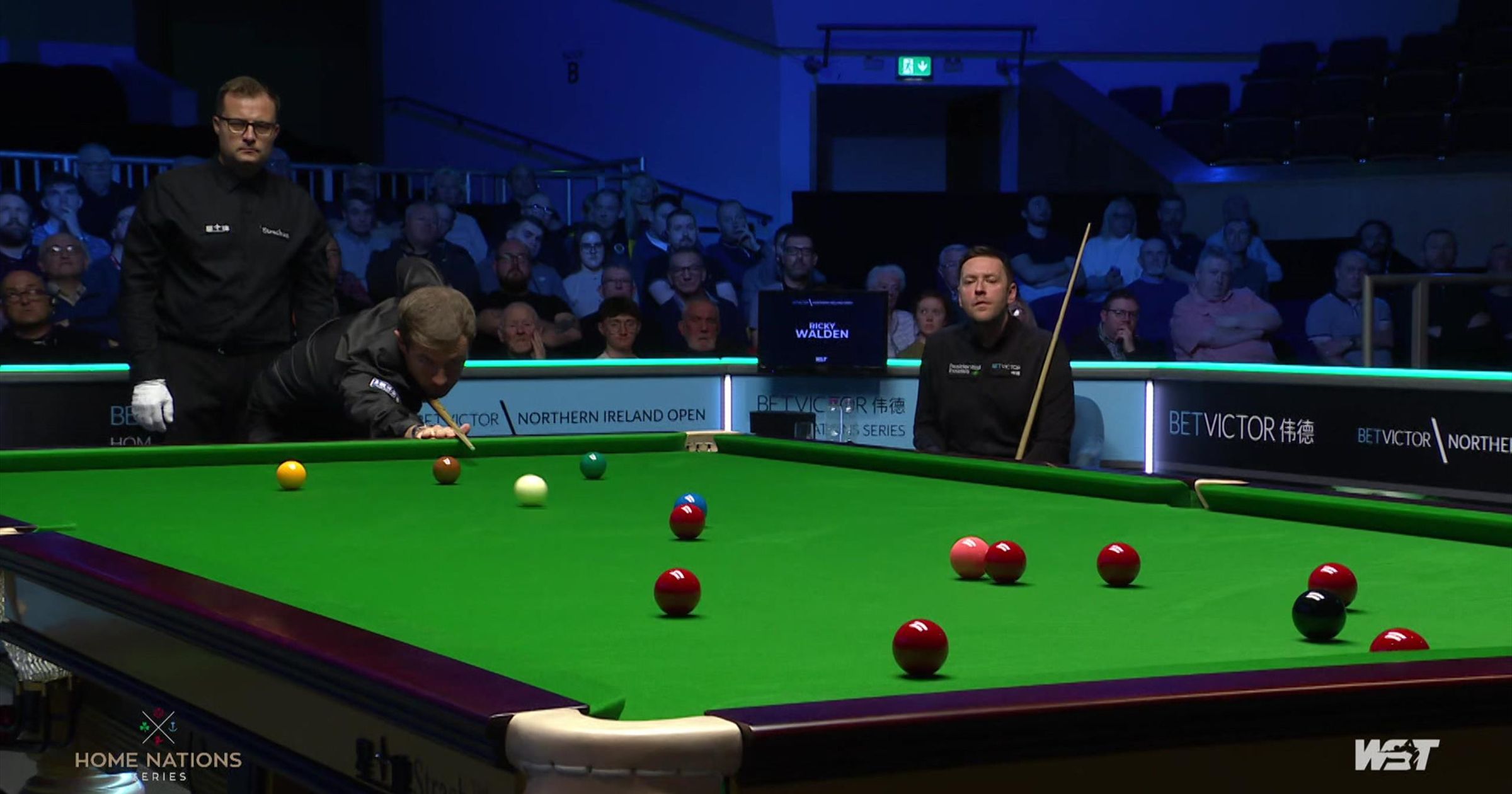 Jack Lisowski thrills crowd with 'stunning' long red against Ricky ...