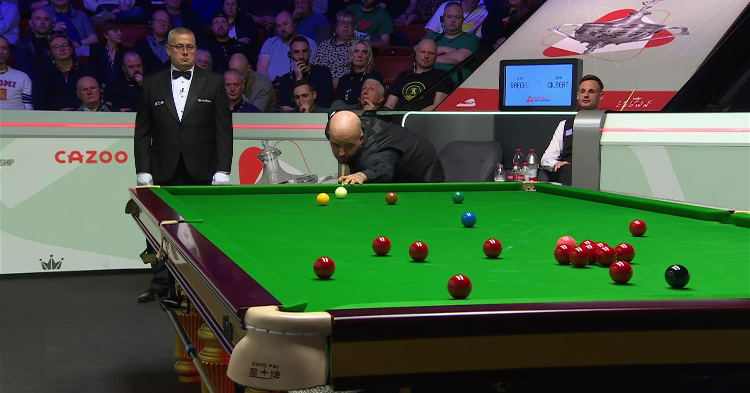 Luca Brecel crunches in glorious long red against David Gilbert at ...