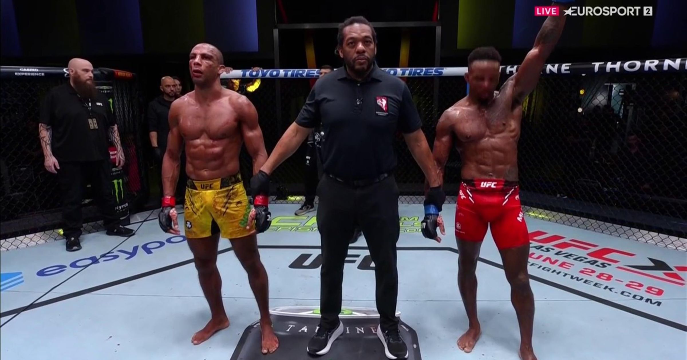 Lerone Murphy beats Edson Barboza as Kalinn Williams knocks out ...