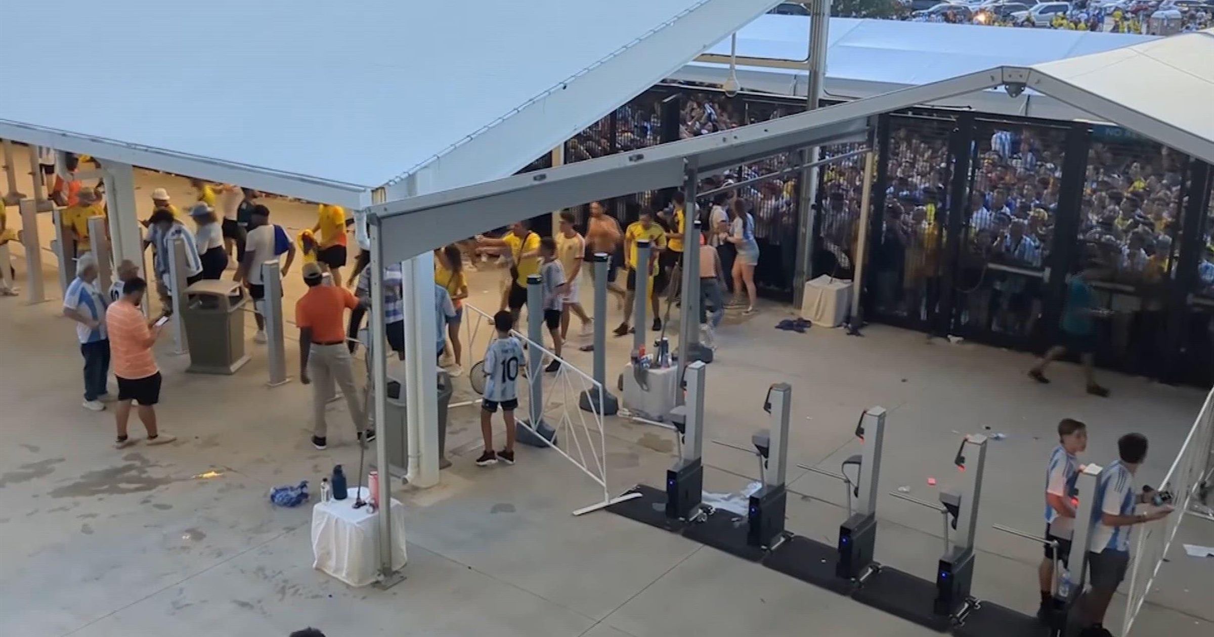 More footage of fan trouble that delayed 2024 Copa America final ...