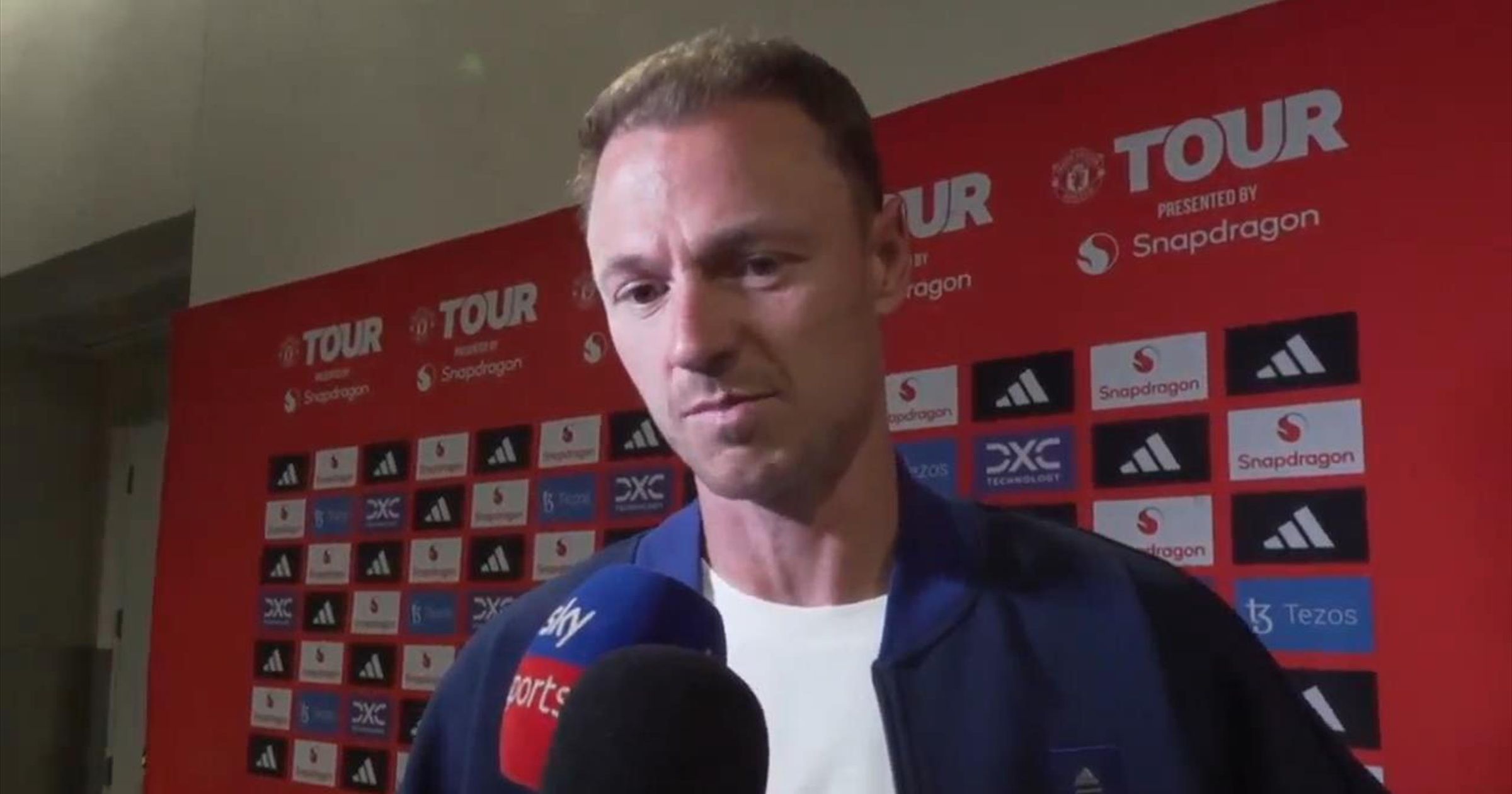 'He hinted at his hamstring' - Jonny Evans gives update on Rasmus ...