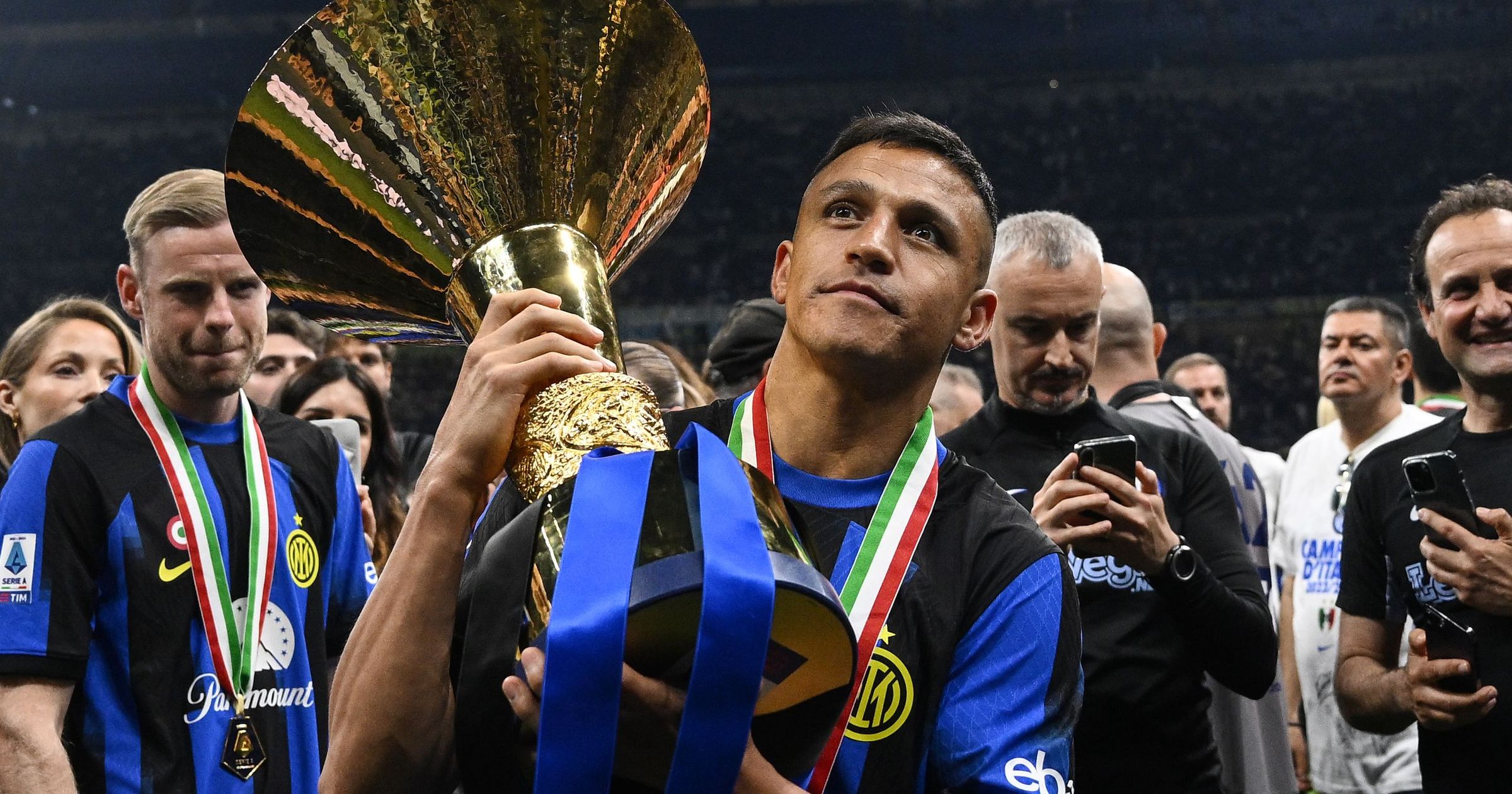 Alexis Sanchez completes Udinese return on two-year deal after leaving ...