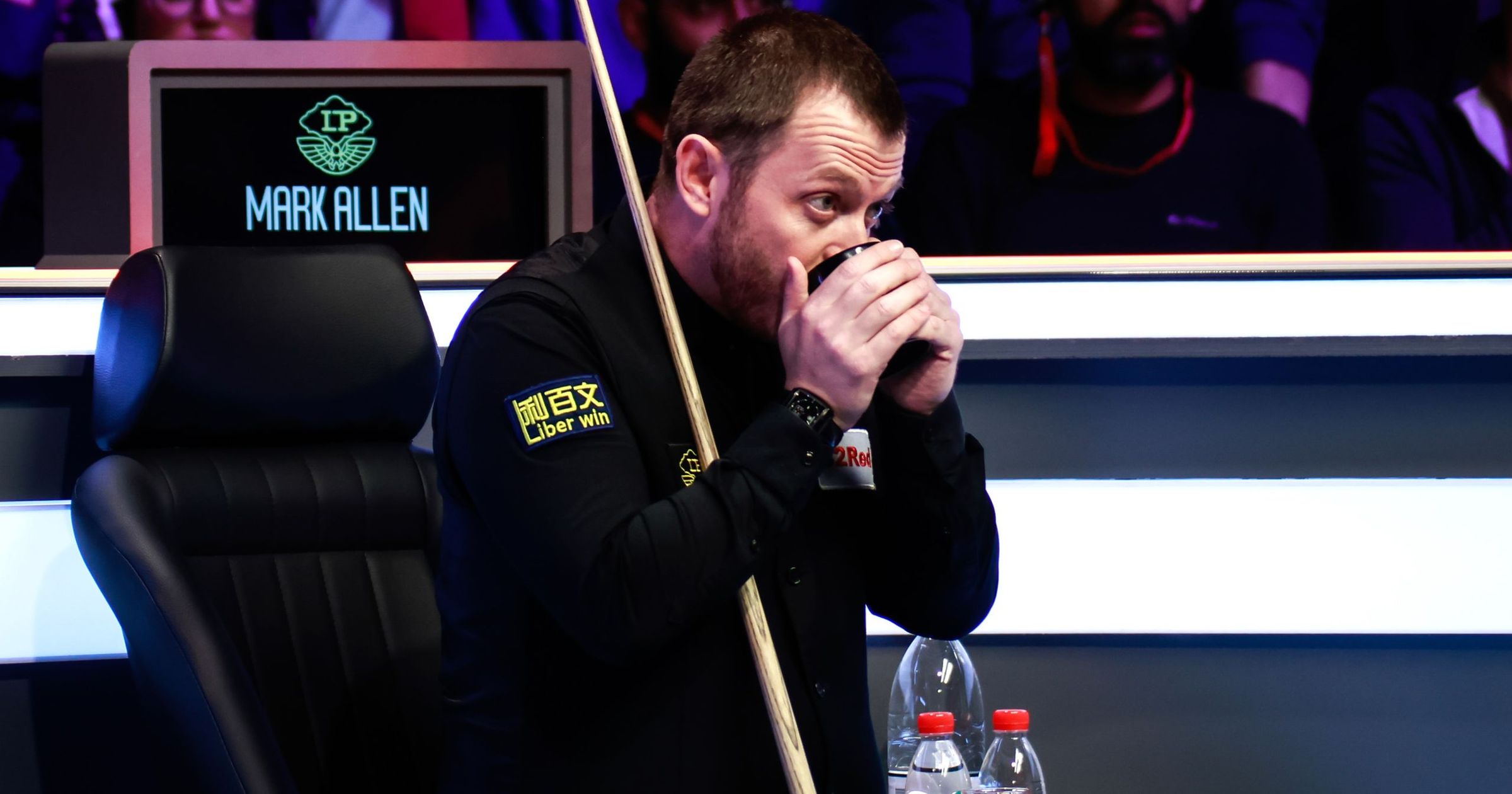 UK Championship snooker recap - Barry Hawkins outlasts Mark Allen in ...