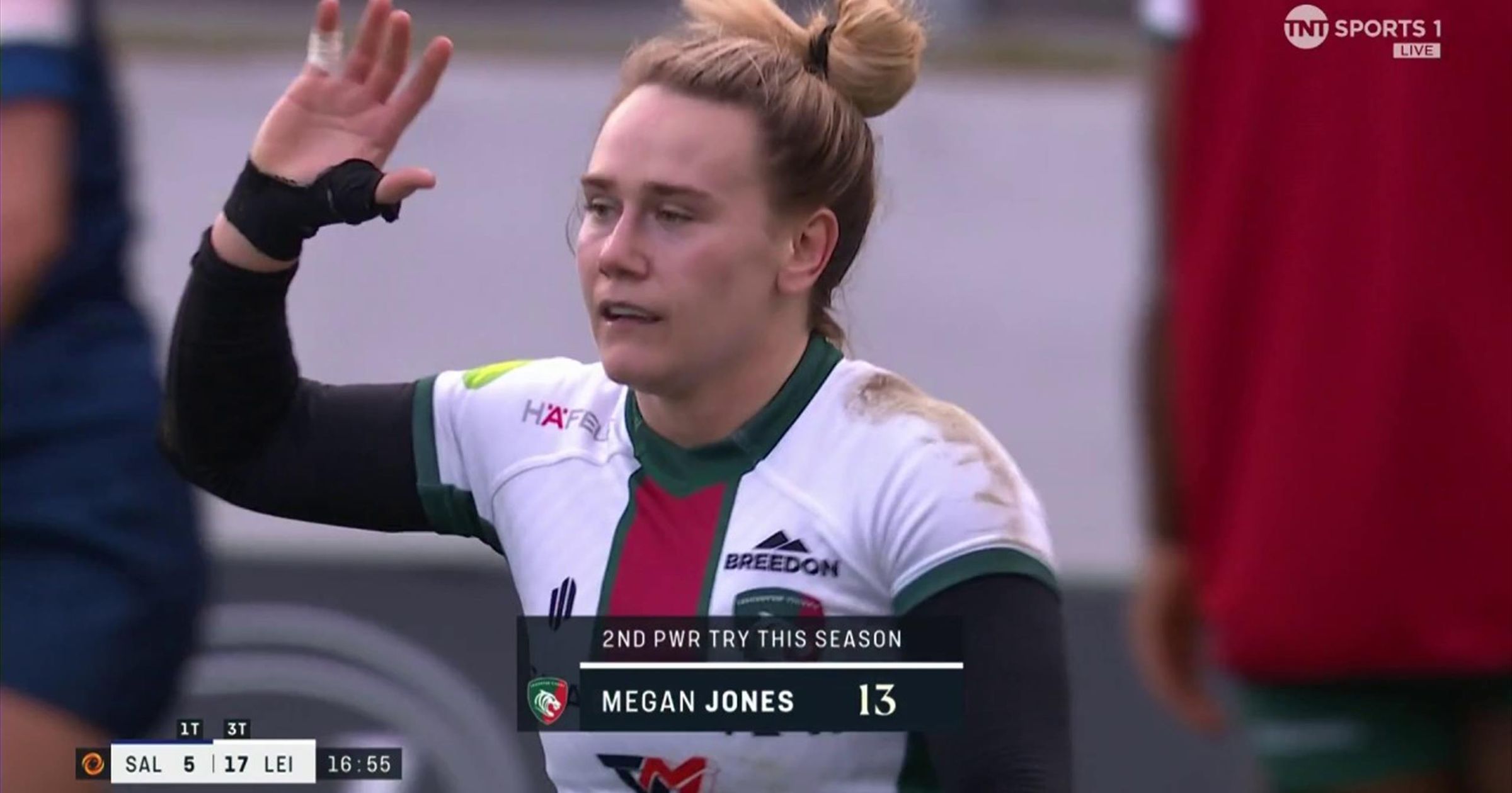 ‘Built for the big occasion’ – Meg Jones steals possession and runs in ...