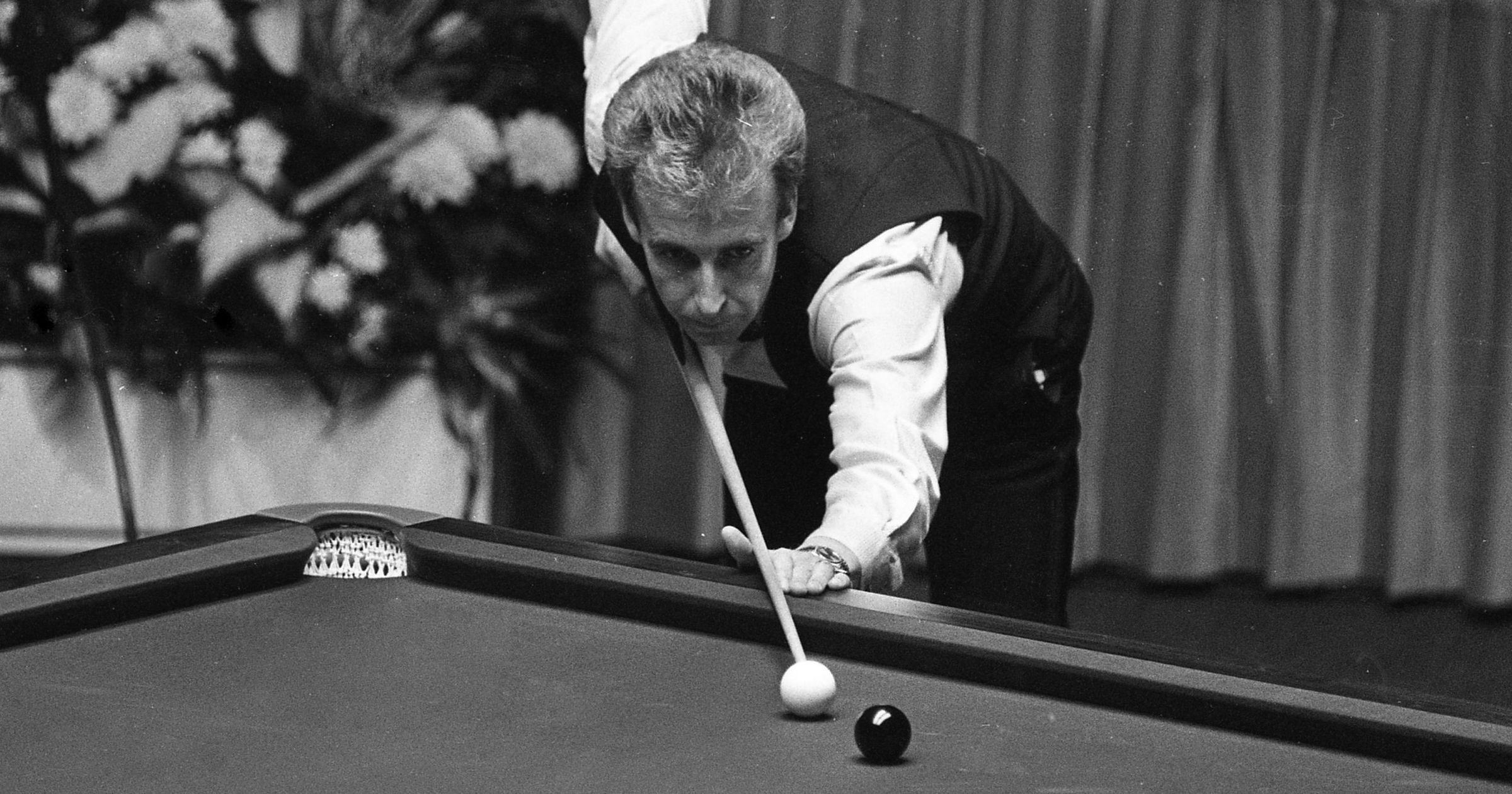 Terry Griffiths: Snooker legend and former world champion dies aged 77 ...