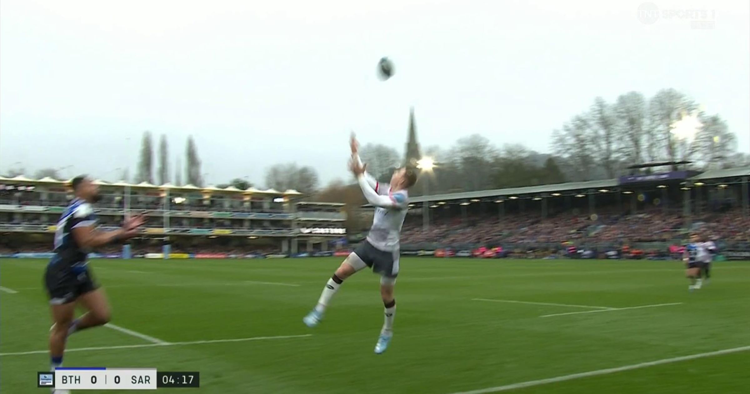 Moment of Finn Russell magic leads to penalty try as Bath make quick ...