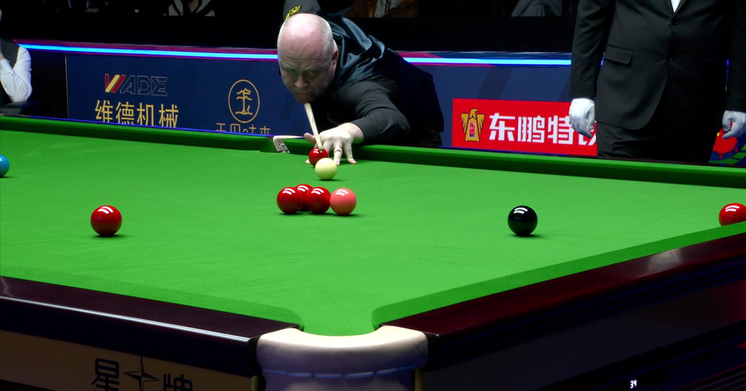 'Never seen anything like that' - John Higgins hits red with cue in ...