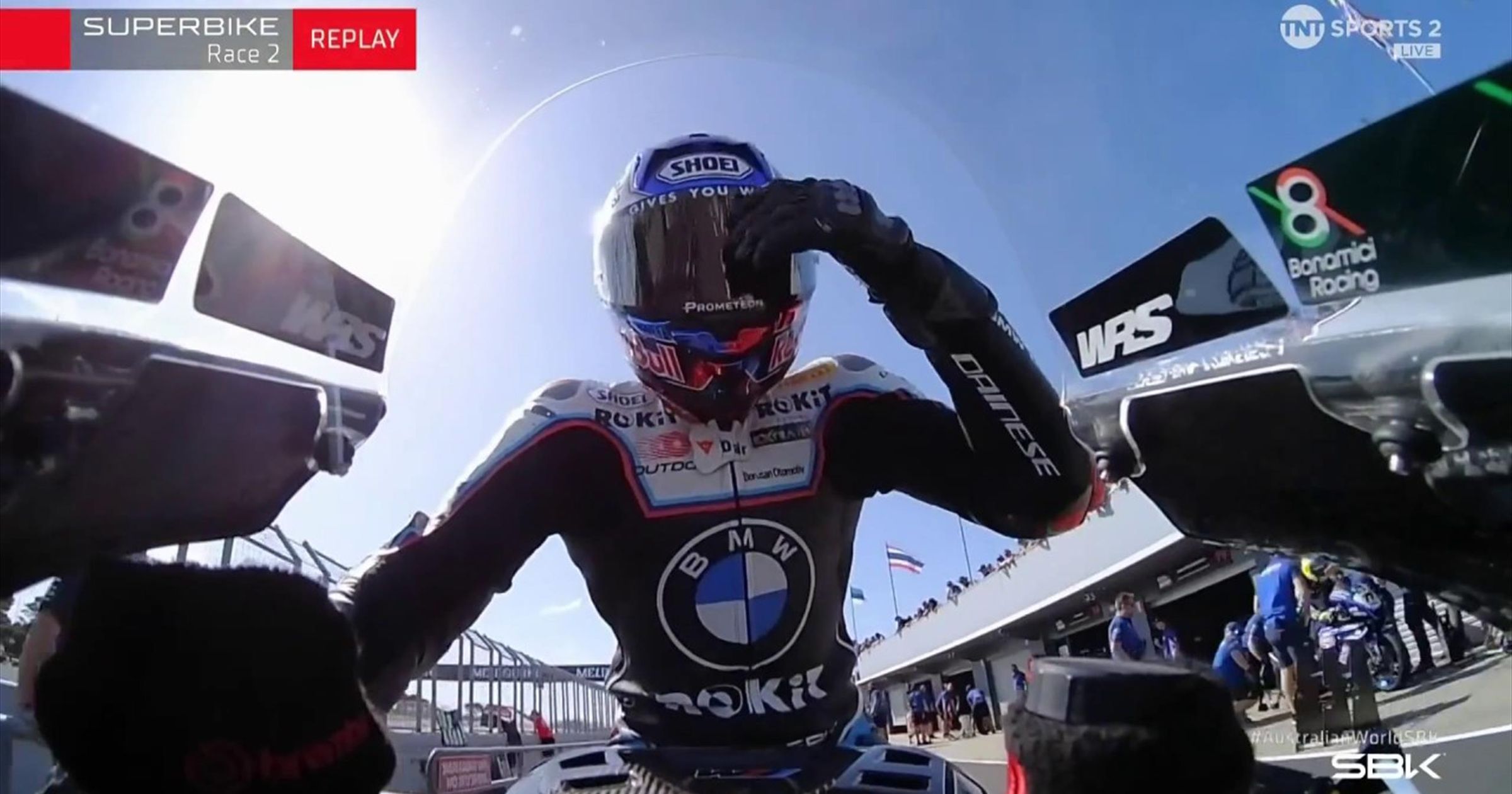 Frustration for Toprak Razgatlioglu as he is forced to retire from ...