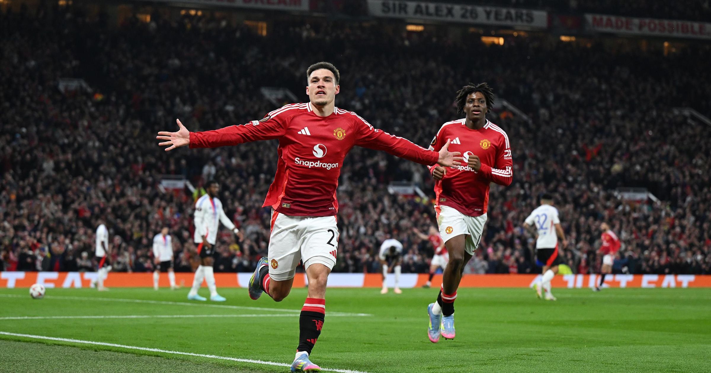 Manuel Ugarte scores ‘massive goal’ for Manchester United as Andre ...