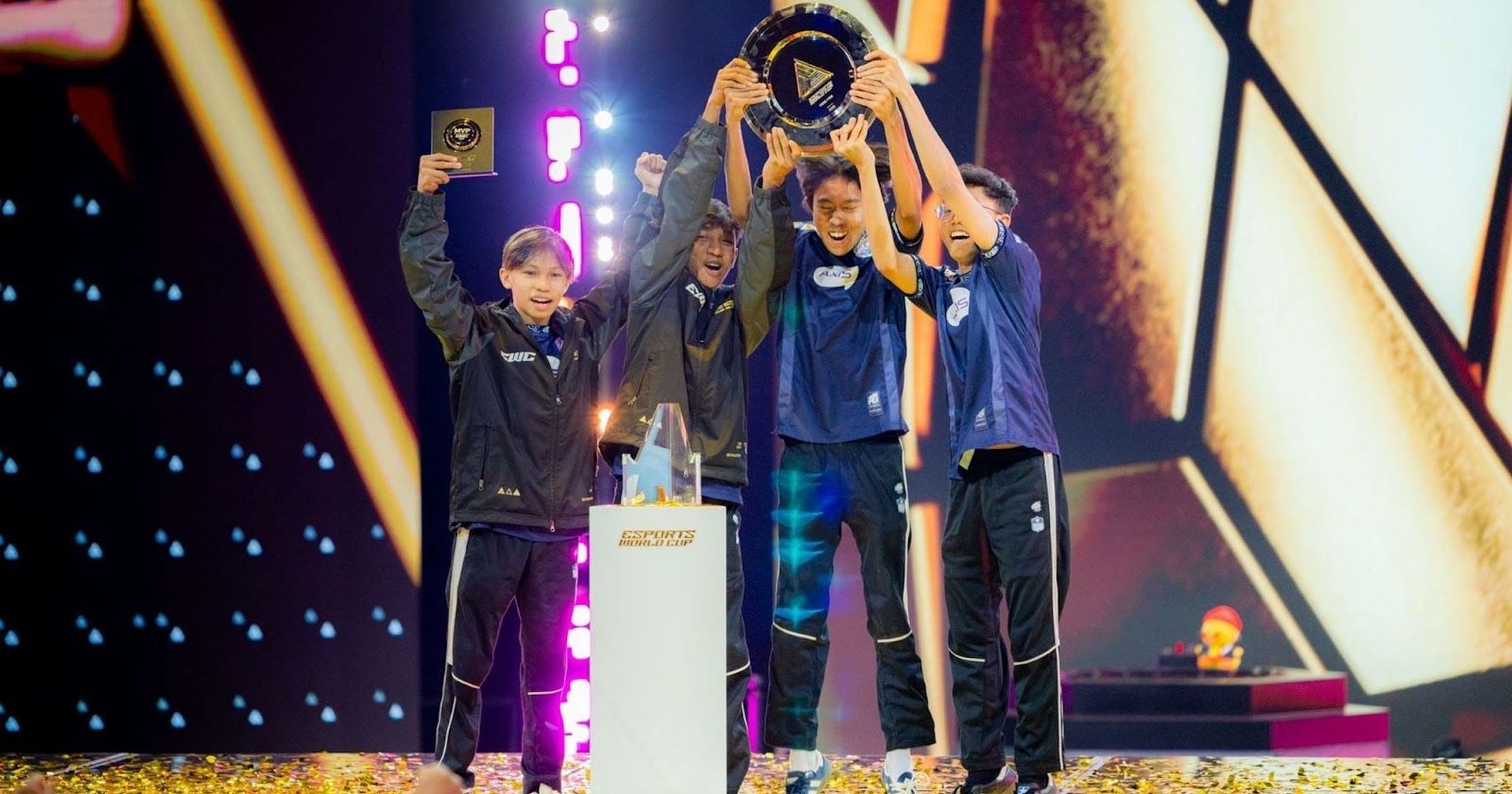 Spirit, Gen.G, & EVOS Reign on EWC 2025 Finals Day - TNT Sports