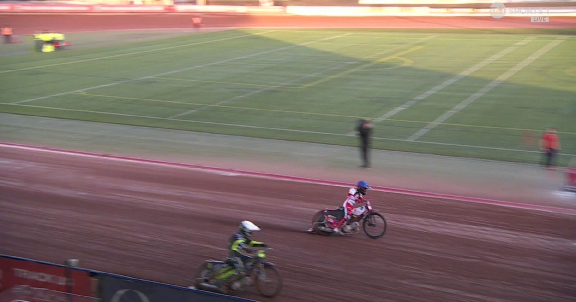 Zach Cook edges incredible Heat 5 battle with Jason Doyle as Belle Vue ...