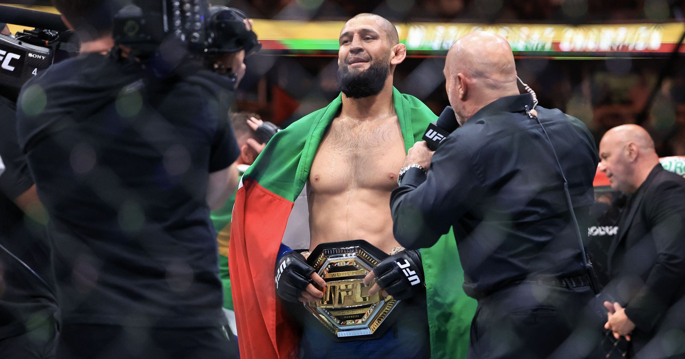 Dricus du Plessis v Khamzat Chimaev recap - Chimaev grabs middleweight ...