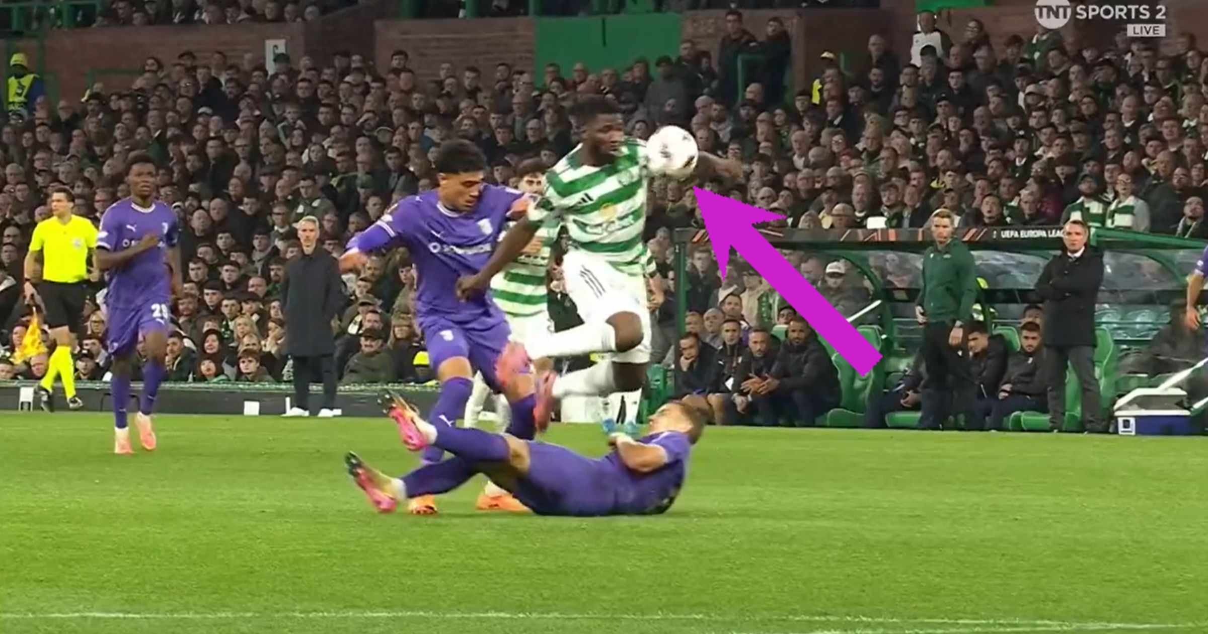 Joe Hart 'flabbergasted' as Kelechi Iheanacho goal ruled out for ...