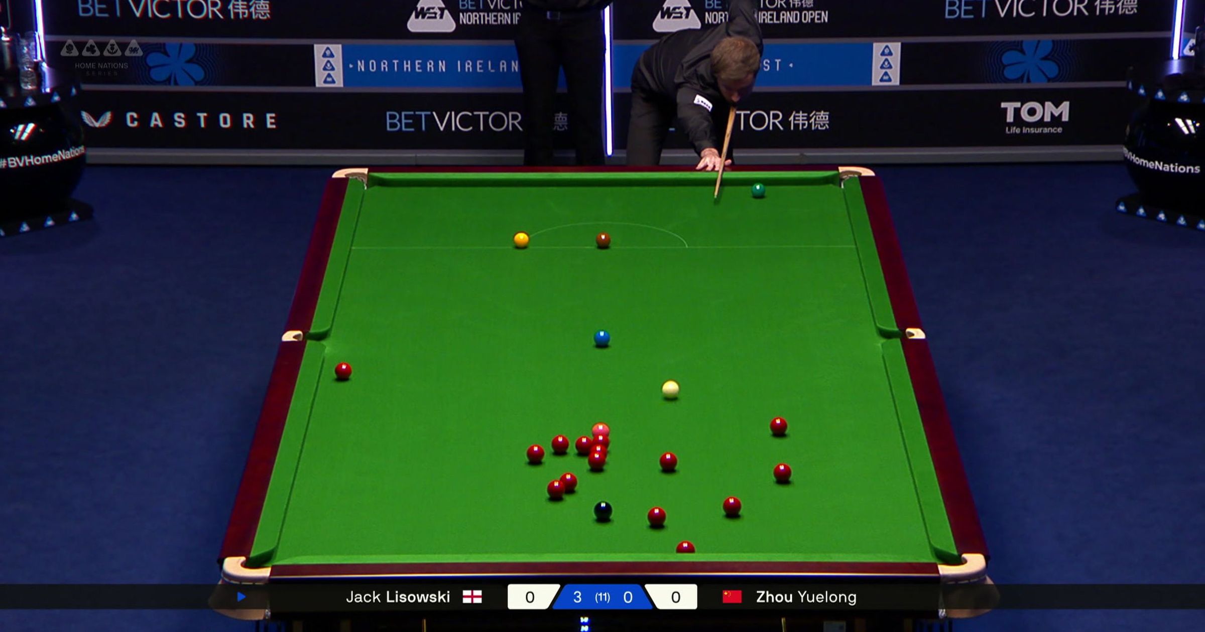 Jack Lisowski pots stunning long red against Zhou Yuelong at Northern ...