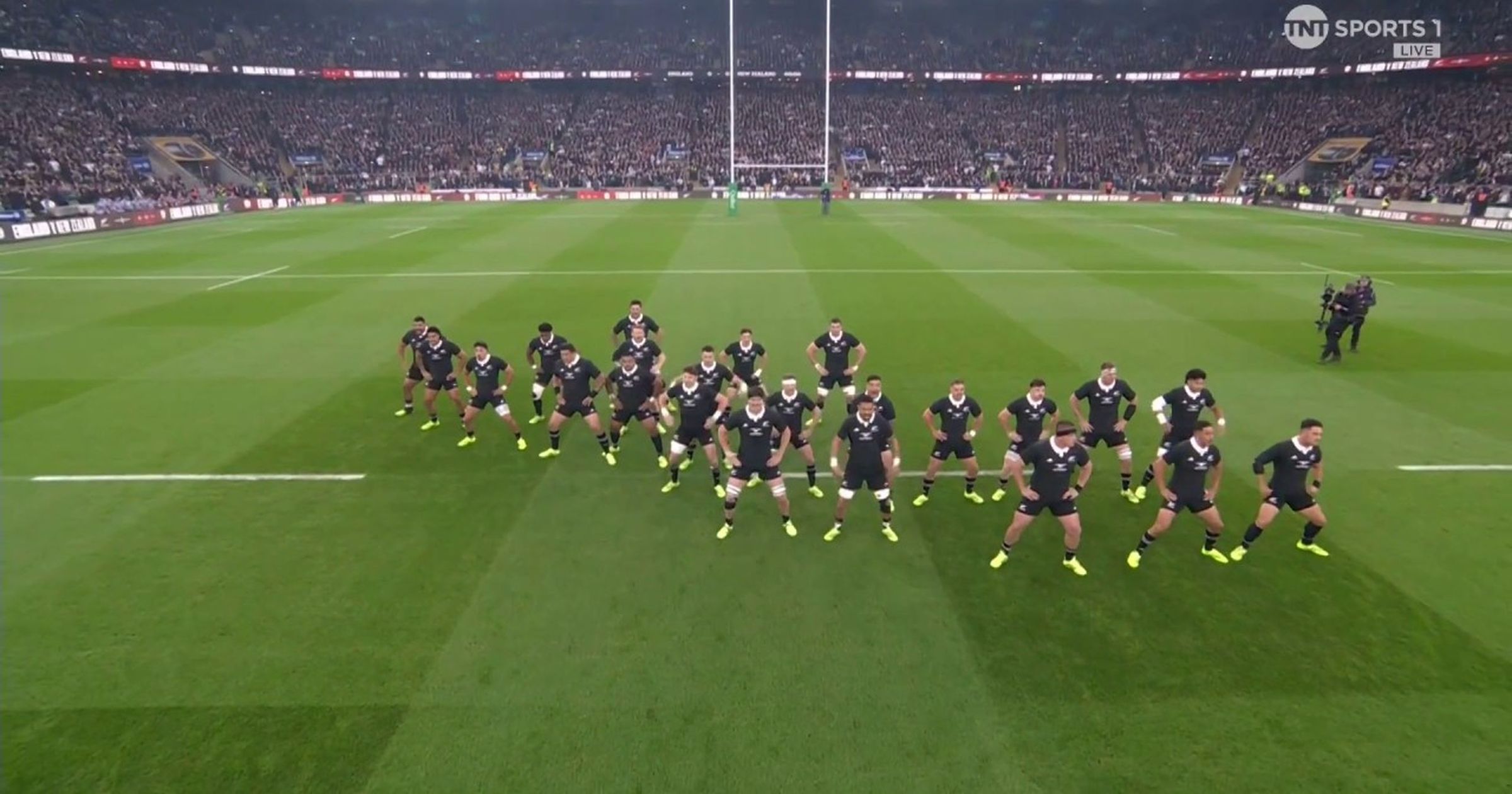 Watch: Henry Pollock and Marcus Smith stare down All Blacks during ...